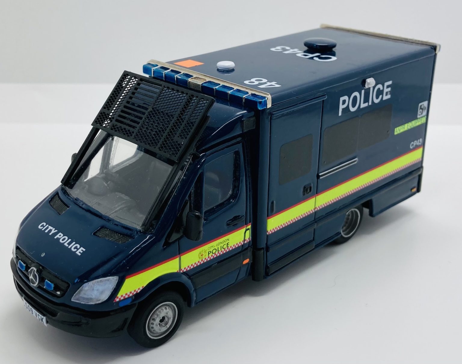 London Ambulance Service 2nd generation Mercedes Sprinter – Fire ...